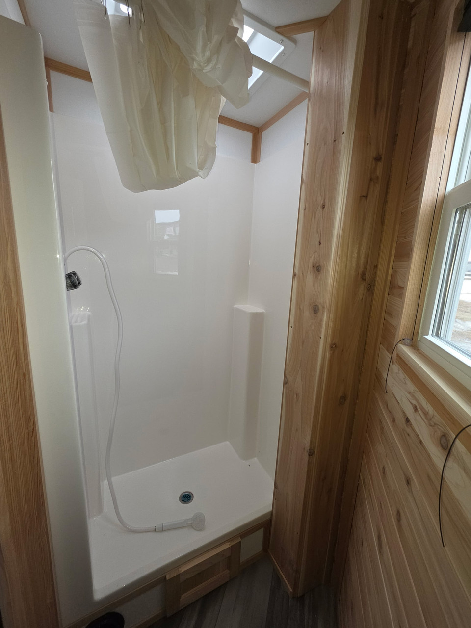 Ice Castle Husky Vacation Lodge RV 8×17 (White/Black) | Outlander ...