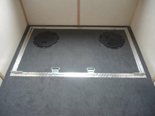Premium Ice Castle Scout 6.5x8 Fish House: Ideal for Ice Fishing ...