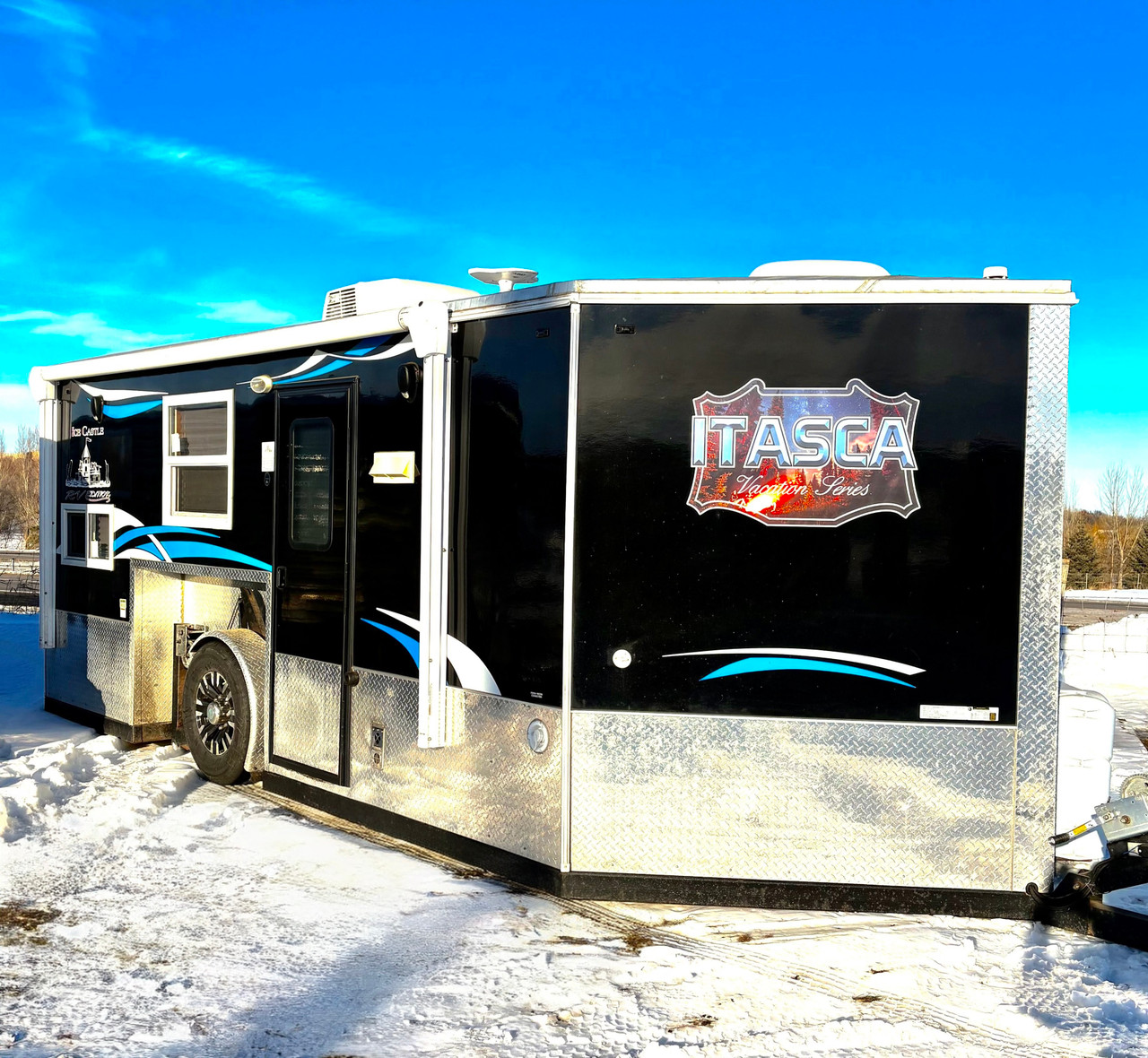2021 Ice Castle Itasca 8x17 RV Fish House – Single Axle, Sleeps 5