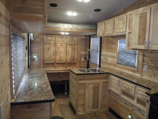 Ice Castle 5th Wheel RV All Seasons Traveler 8x32 RV Camper & Fish ...
