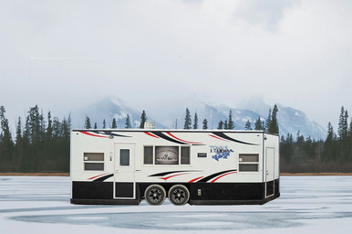 Ice Castle Tonka 8x21 Fish House - Ultimate Ice Fishing Shelter ...