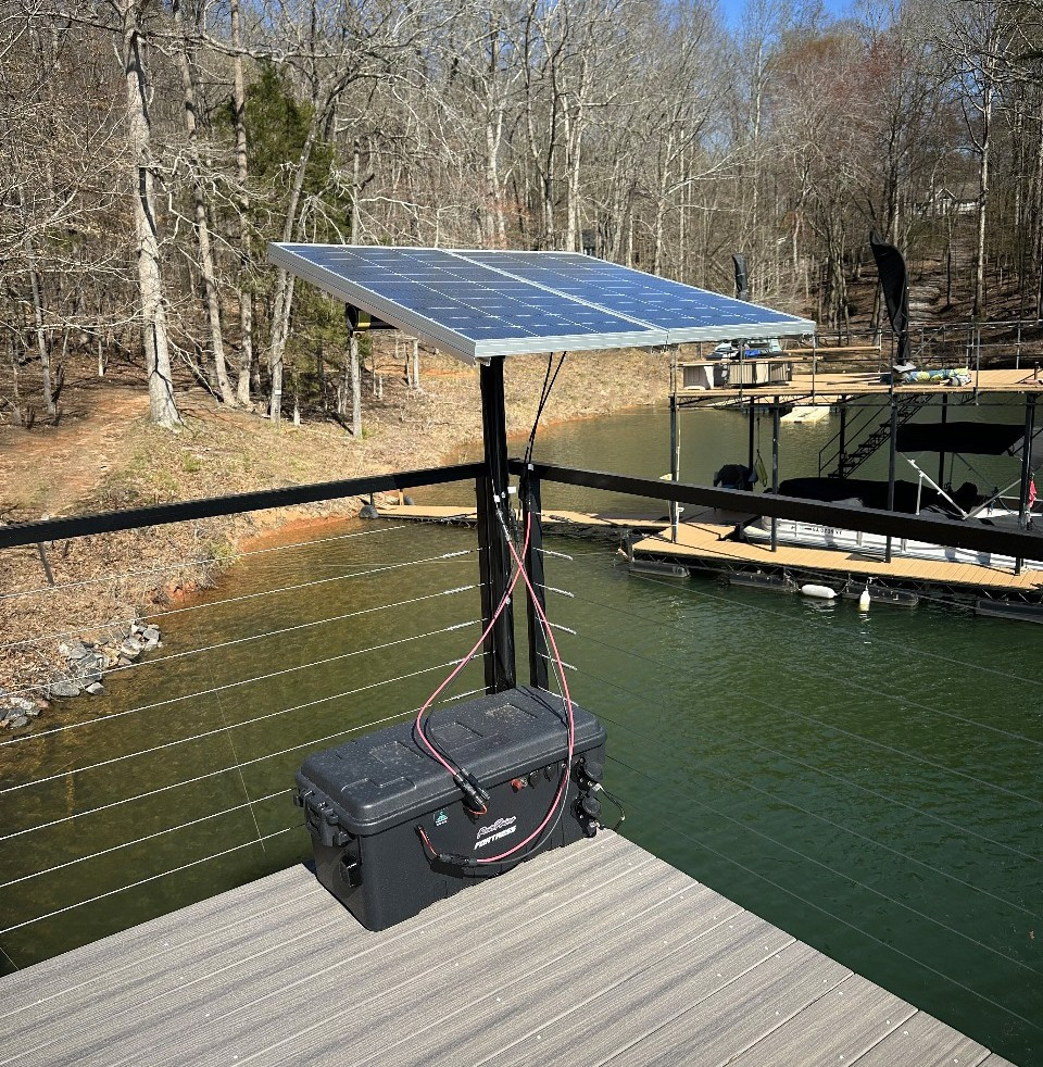 RevoPower RevoPower Fortress Solar Generator: Made in USA 24/7 Outdoor ...