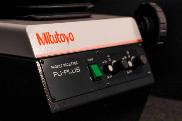 Mitutoyo Profile Projector, Measuring Range XY=200x100 mm - PJ-P2010A ...