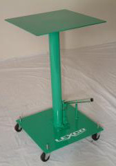 Lexco 200 lb Capacity Foot Operated Hydraulic Lift Tables - 492220 ...