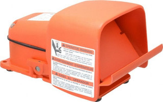 Linemaster Switch 1 Treadle, 20 Amp, 1 hp, Momentary (MO), SPDT ...