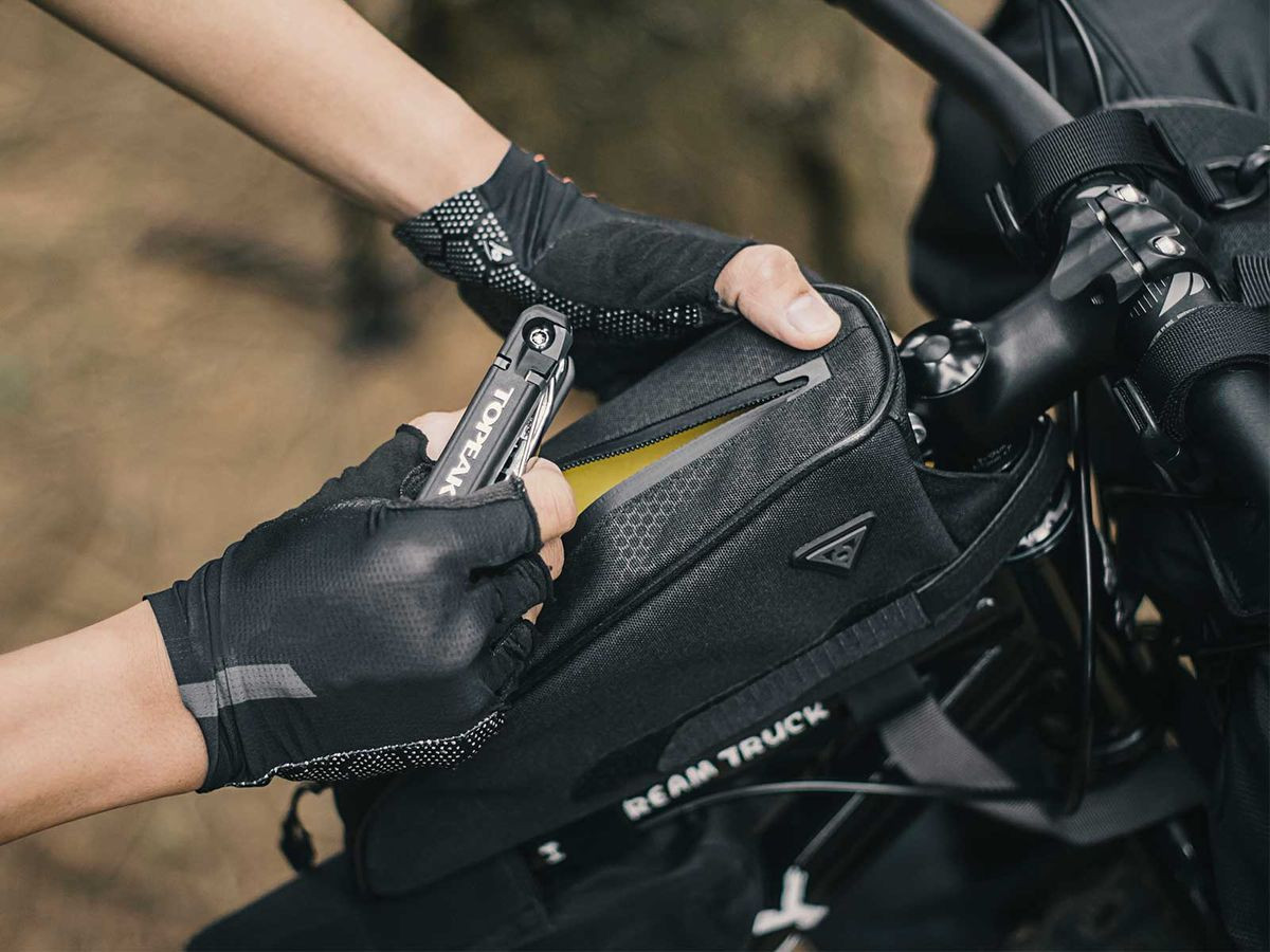 Topeak Toploader 0.75L Top Tube Bag for Adventure and Bikepacking - DAY ...