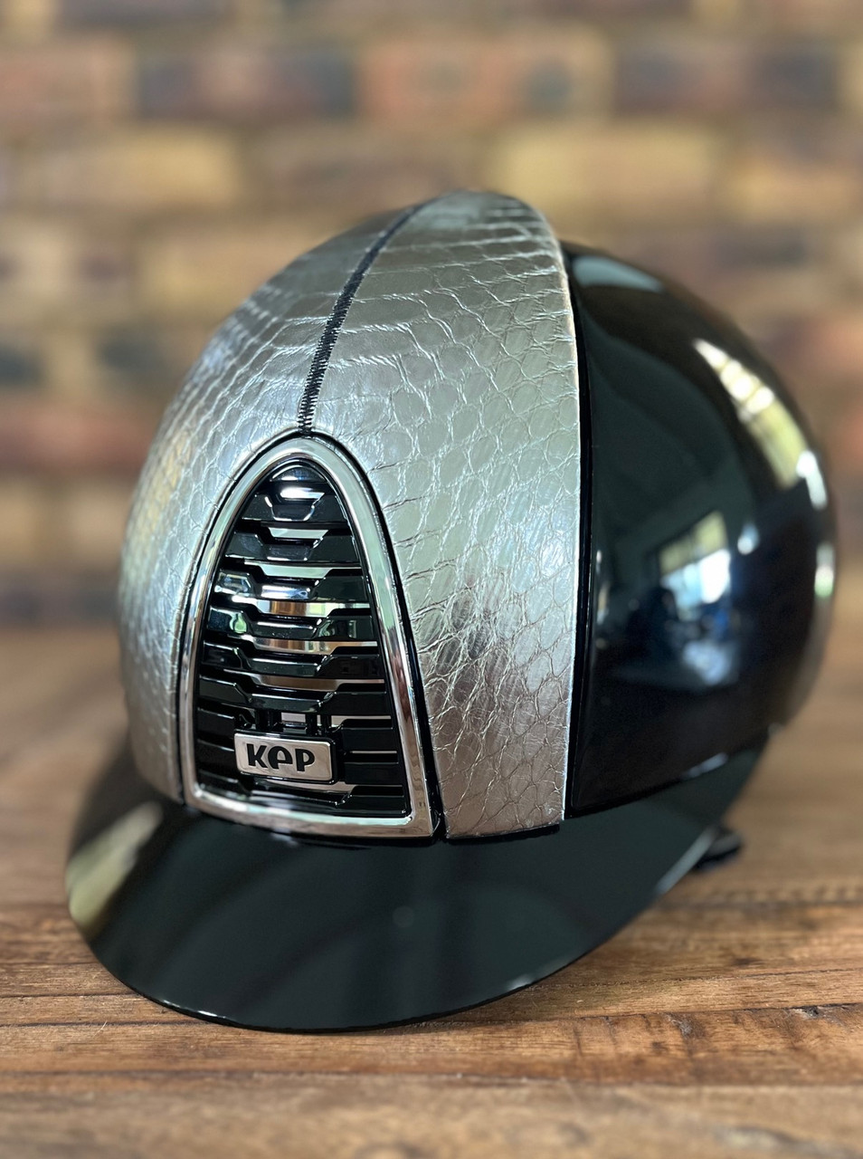 KEP - CROMO 2.0 HELMET - BLACK POLISH/SILVER SNAKE/ BLACK GRID - The ...