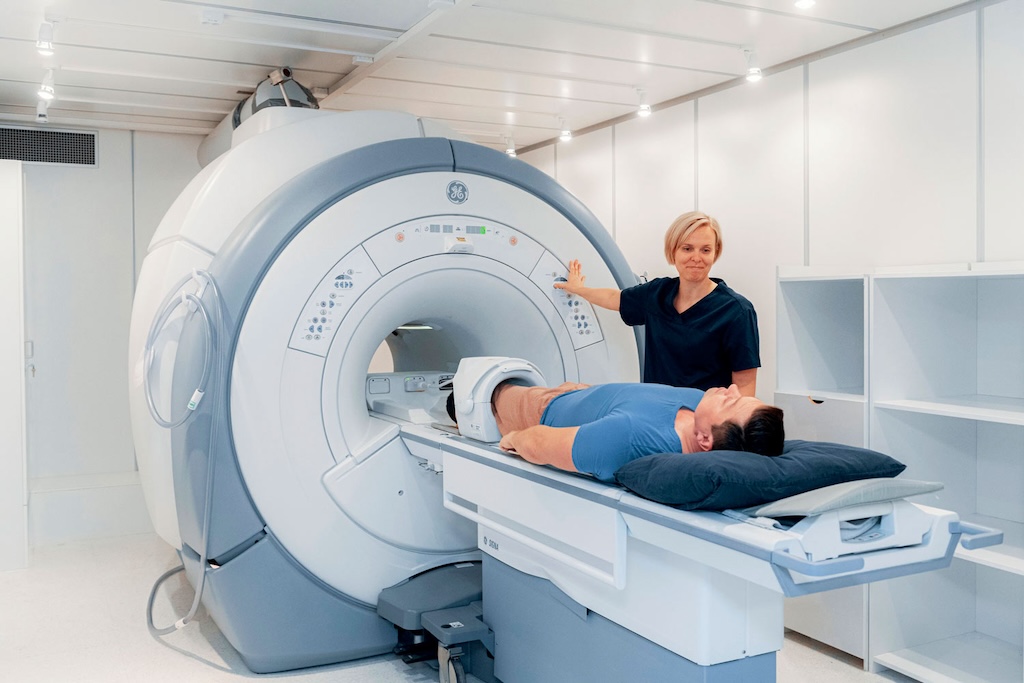 Magneettikuvaus soveltuu hyvin nivelrikon tutkimiseen - SYNLAB Suomi