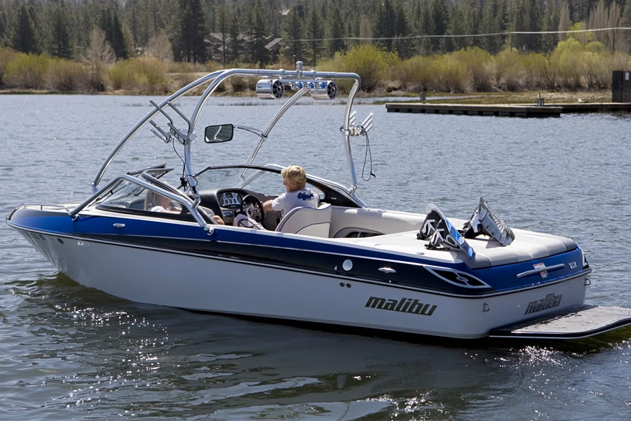 Airborne 2.0 Wakeboard Tower by Aerial | Affordable aftermarket wake ...