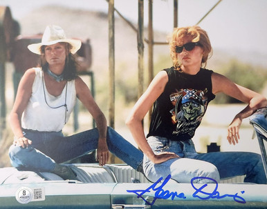 GEENA DAVIS AUTOGRAPHED PHOTO 5