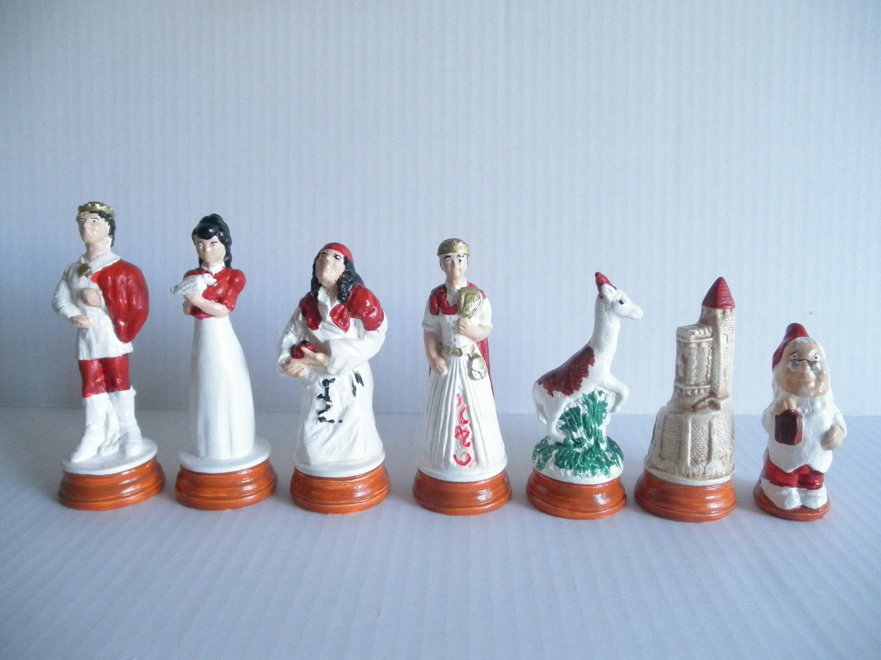 The Snow White and the 8 Dwarfs Themed Chess Pieces - Acrylic Resin ...