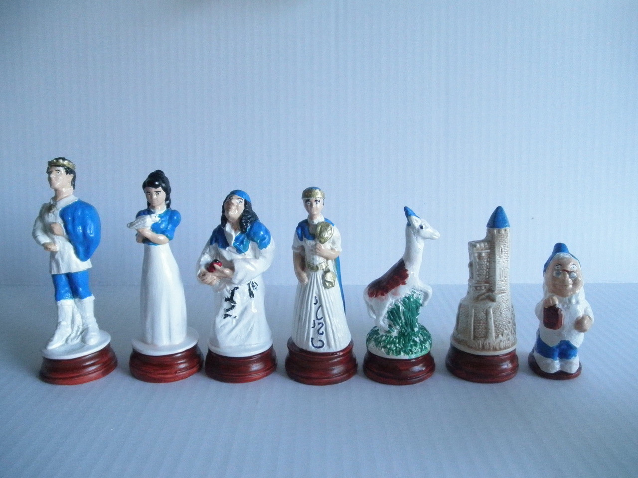 The Snow White and the 8 Dwarfs Themed Chess Pieces - Acrylic Resin ...