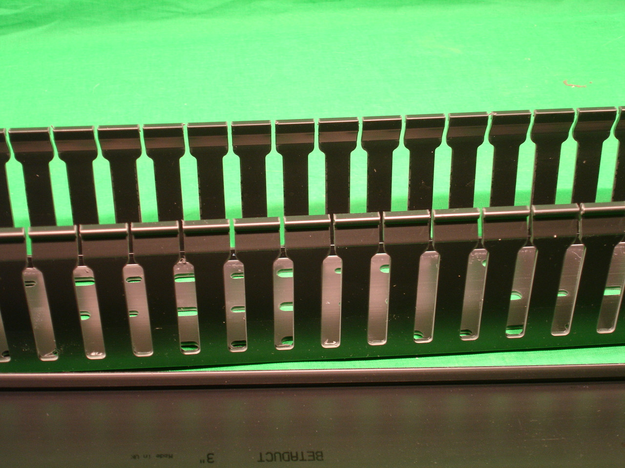 Slotted | Finger | Wire | Duct | 3" | x | 3" | x | 6'6" | Includes ...