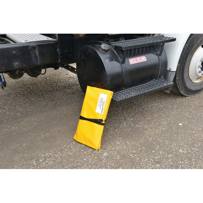 EAGLE 2’x3’x6”, 22 Gallon Capacity, Folding Spill Containment Berm ...