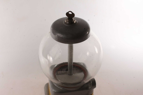 Nice Vintage Coin Operated Gumball Peanut Machine With Chicago Lock Key ...