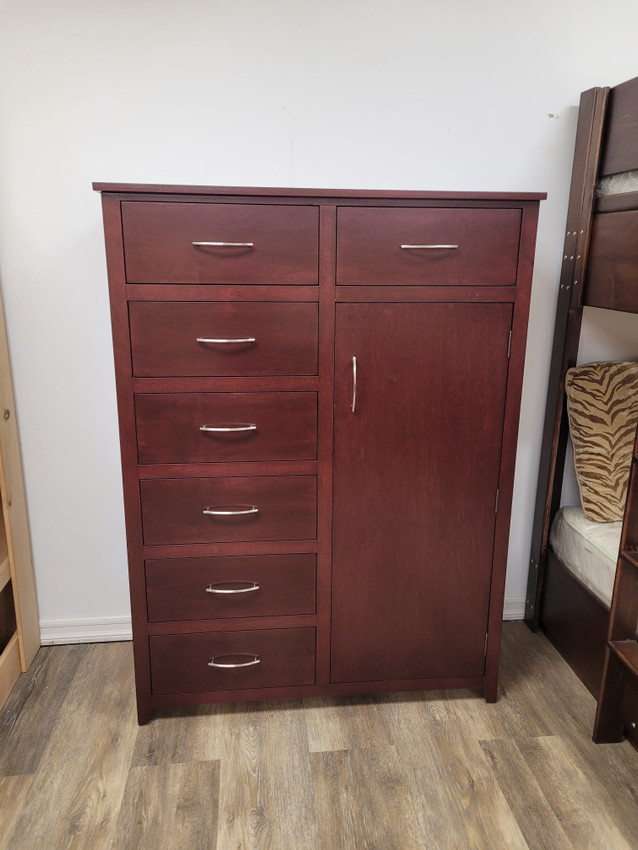 7 Drawer Chest - FLOOR MODEL