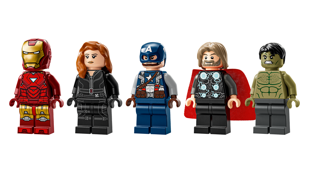 LEGO Marvel 76313 MARVEL Logo & Minifigures - Toy Store