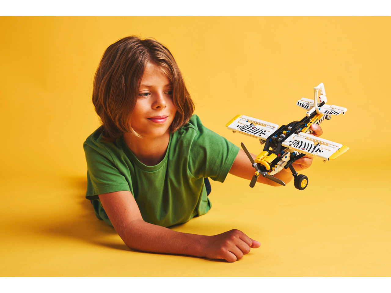 LEGO Technic 42198 Bush Plane - Toy Store