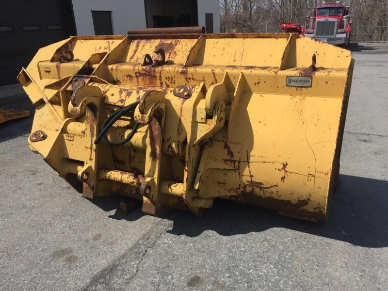 Cat 966 Bucket for sale