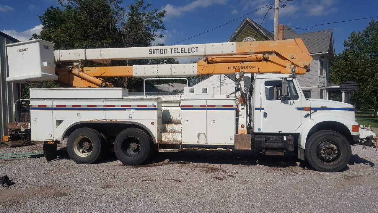 International 4900 Simon Telelect Material Handler Bucket Truck for sale