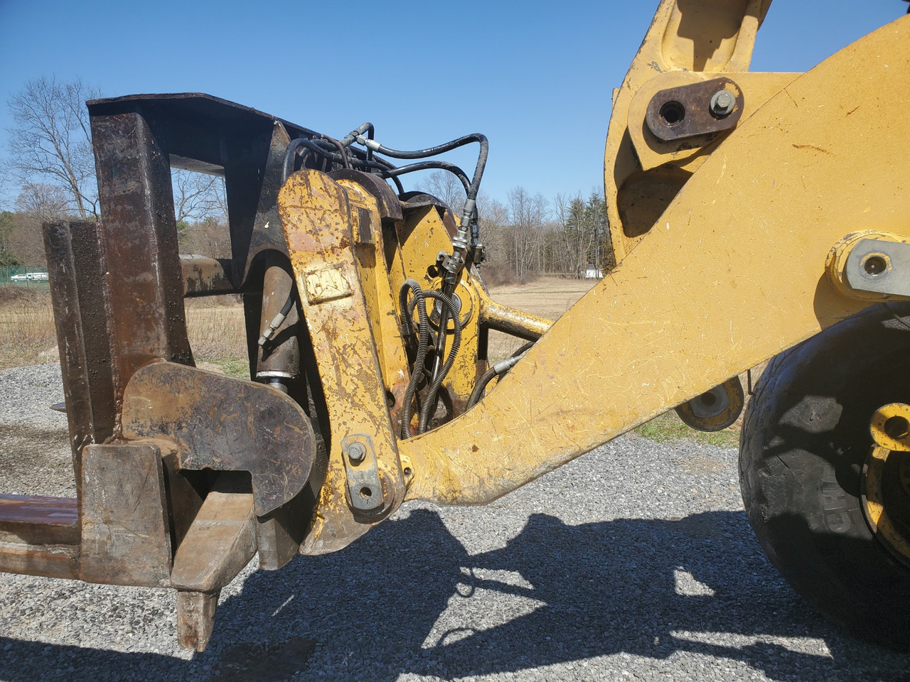Cat 950G Wheel Loader with Heavy Duty Forks Under Grapple Foam Filled ...