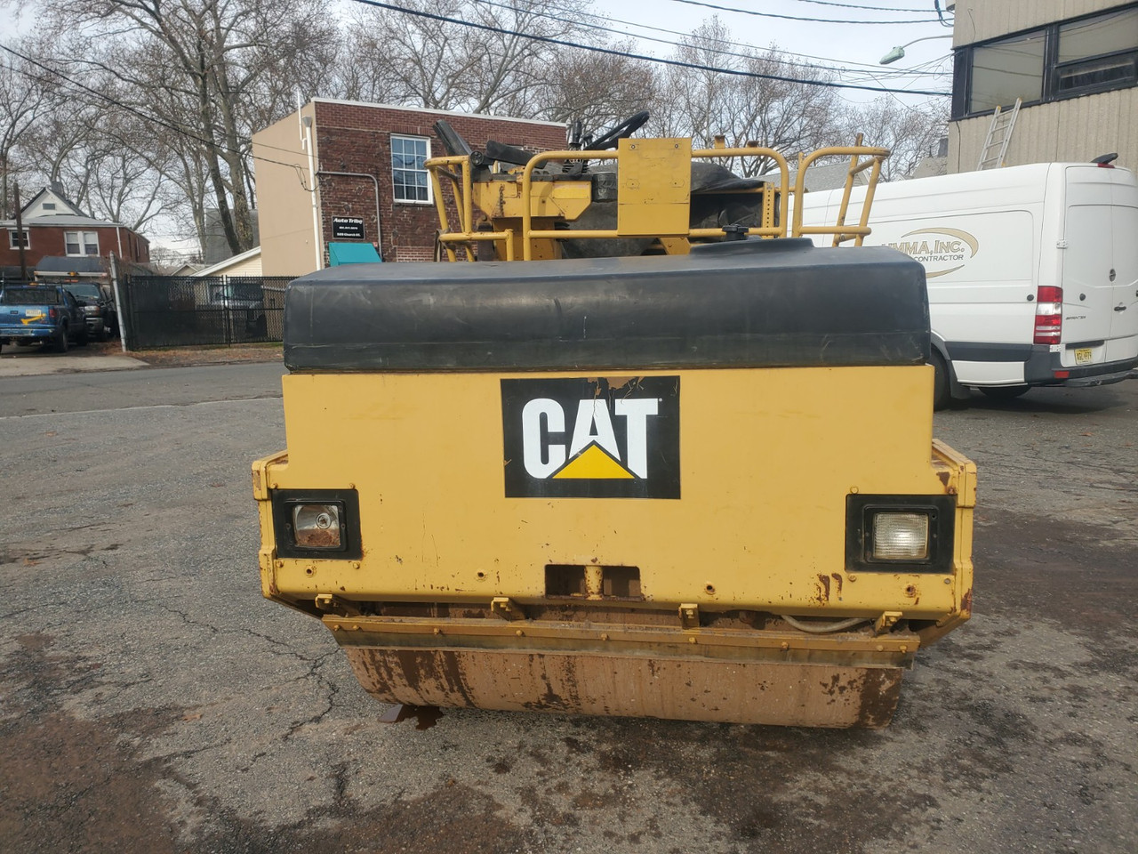 CAT CB534 VIBRATORY ROLLER 67" Double Smooth Drum Roller