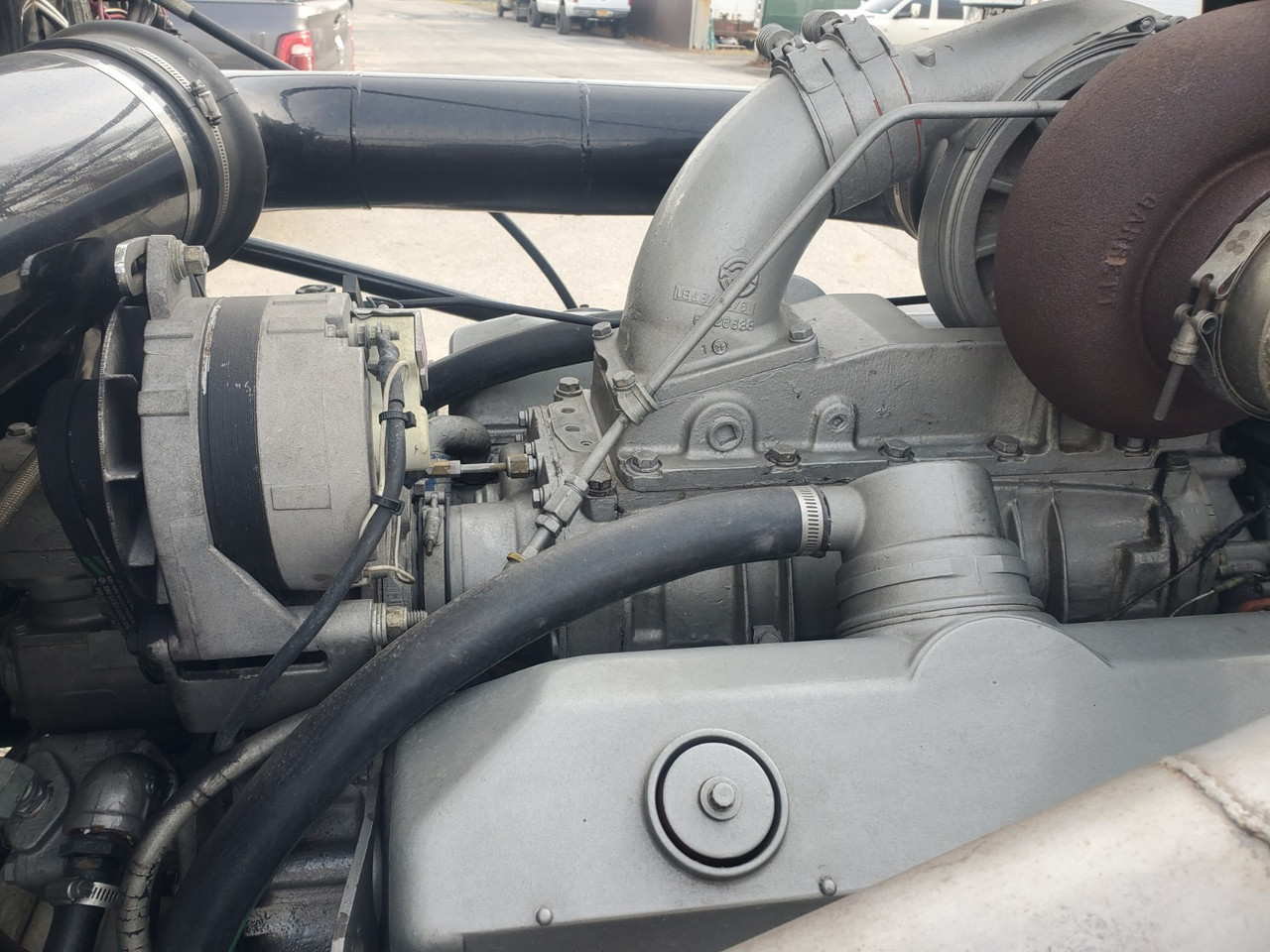 MACK R700 Tandem Custom Tractor