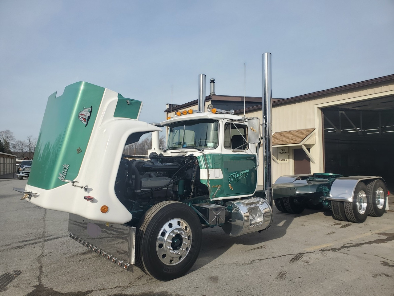 MACK R700 Tandem Custom Tractor