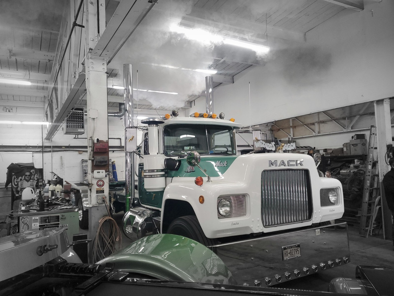 MACK R700 Tandem Custom Tractor