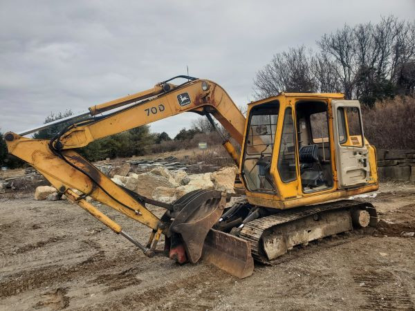 Used JOHN DEERE 70D Midi Excavator