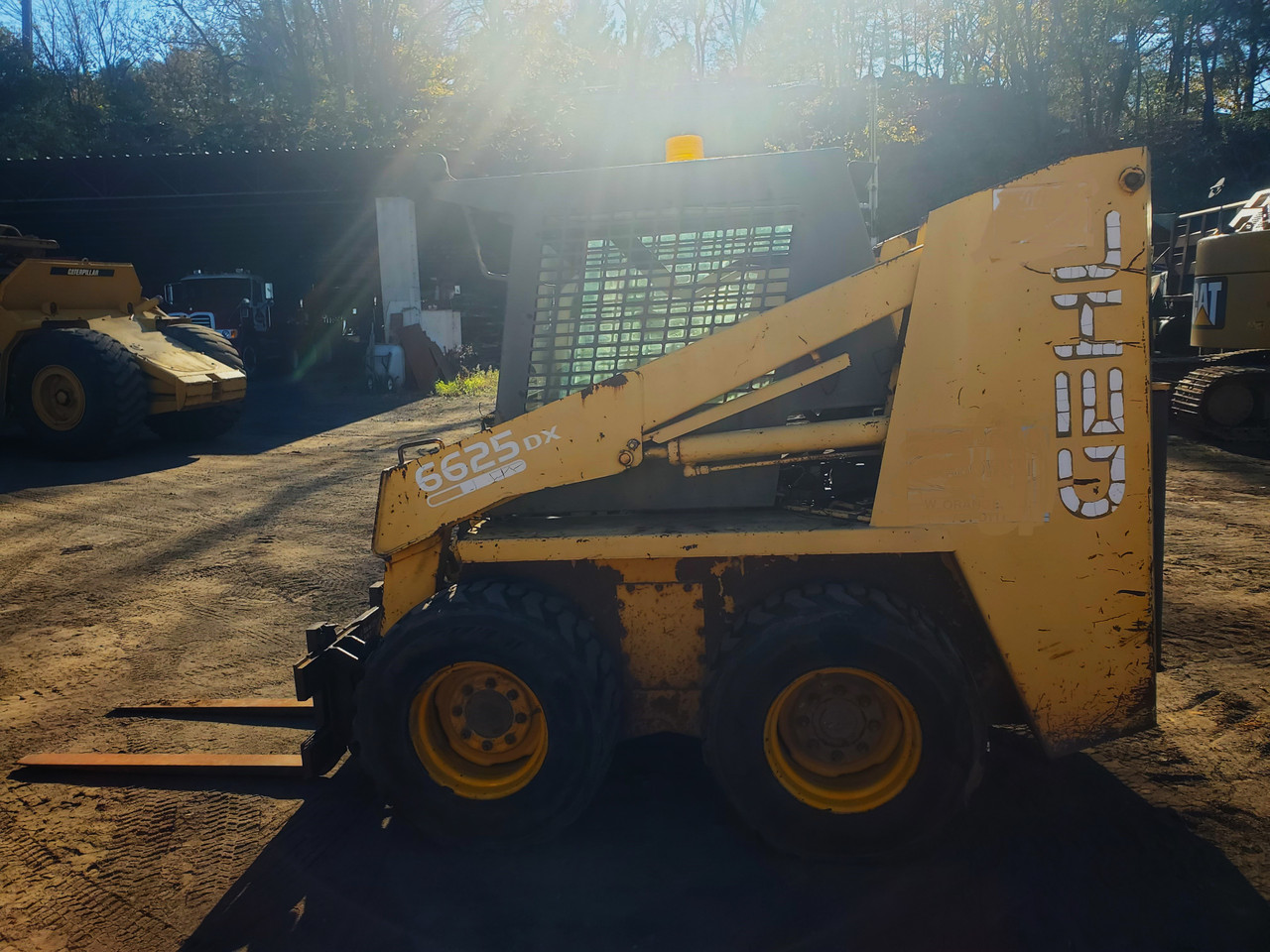 GEHL SKID STEER DX 6625