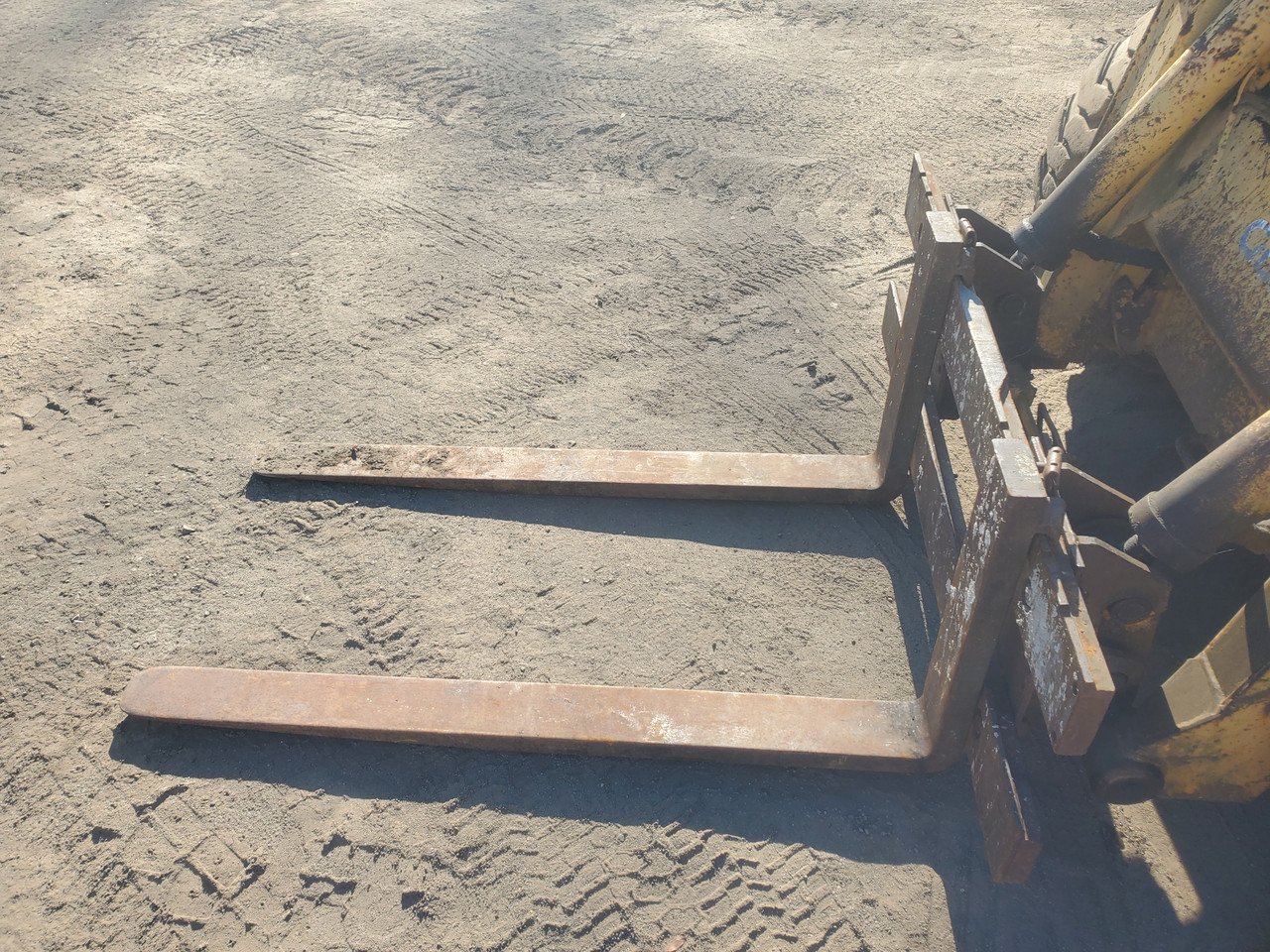 GEHL SKID STEER DX 6625