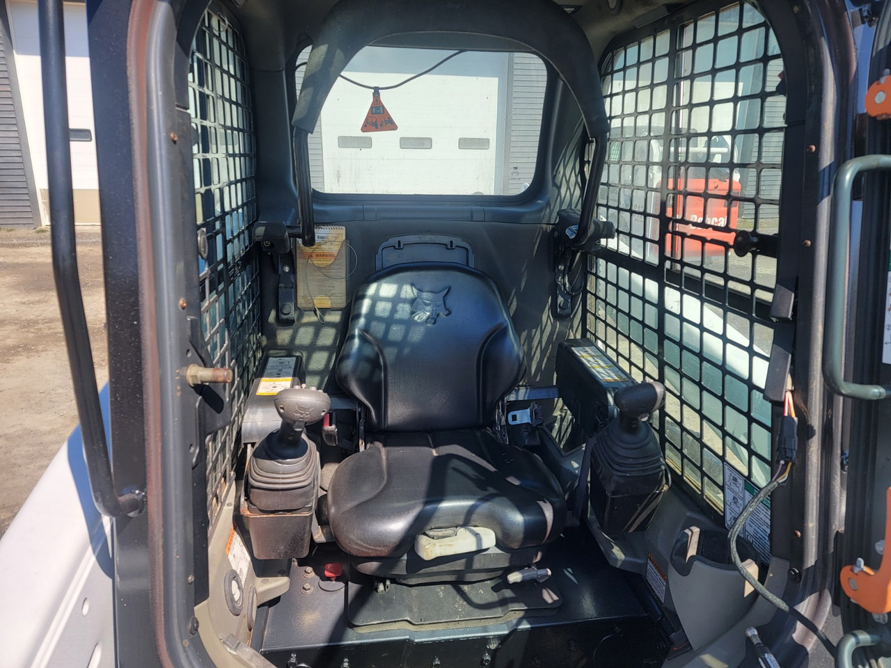 BOBCAT T550 TRACK STEER LOADER
