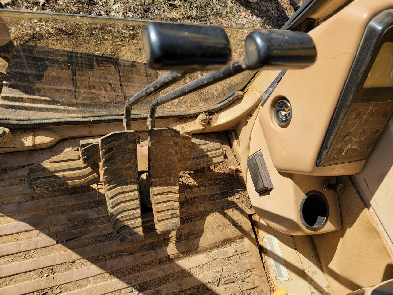 CAT 311 EXCAVATOR