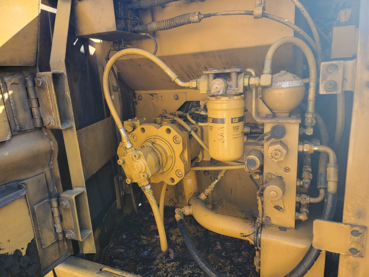 CAT 311 EXCAVATOR