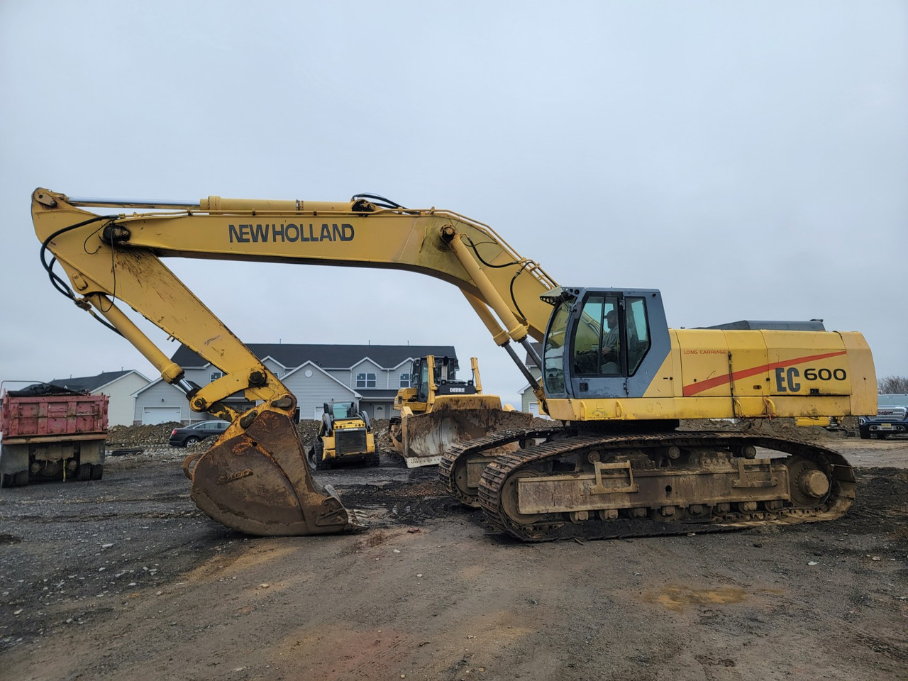 NEW HOLLAND EC600 EXCAVATOR