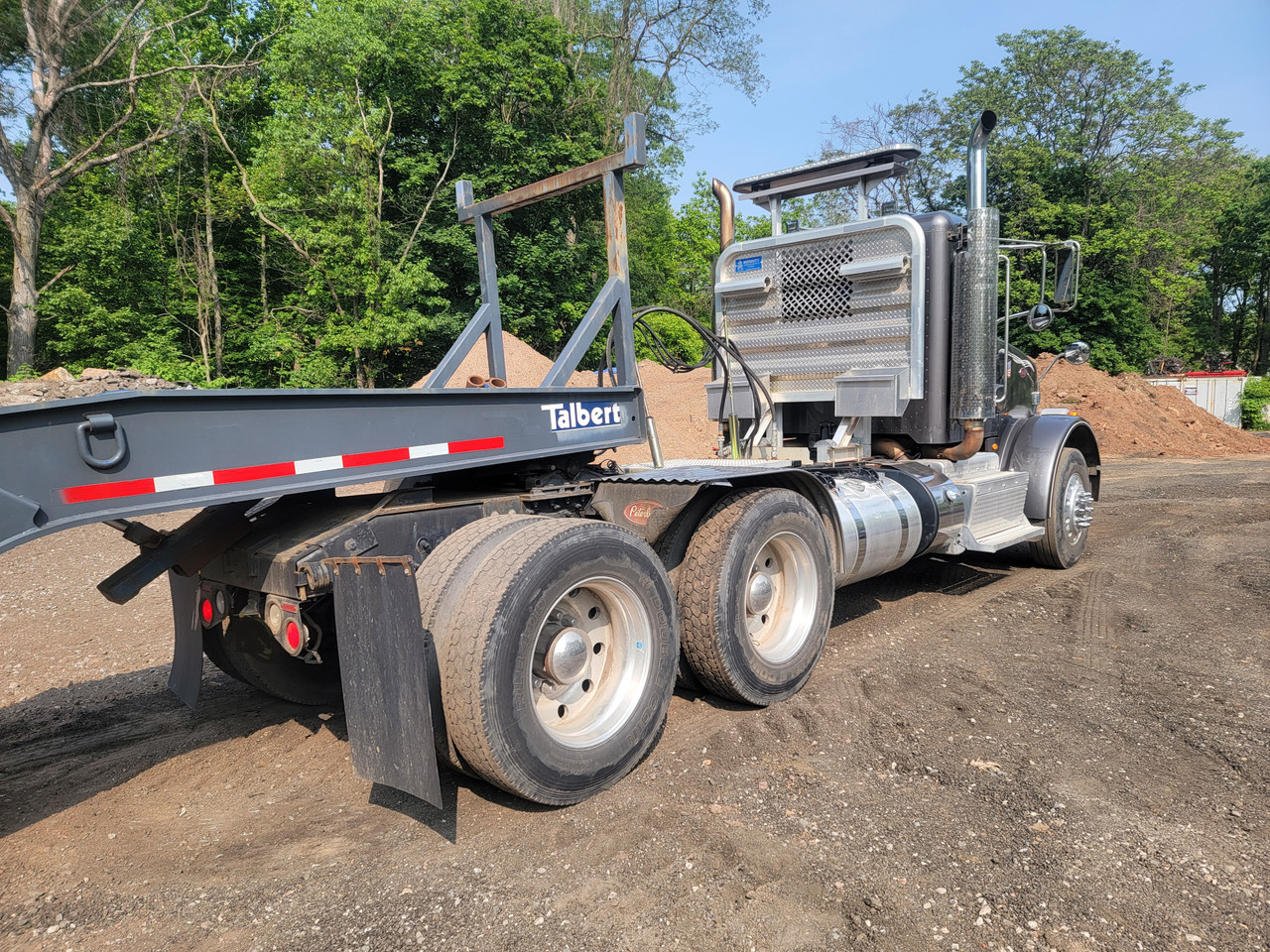 PETERBILT 365 DAY CAB TRACTOR