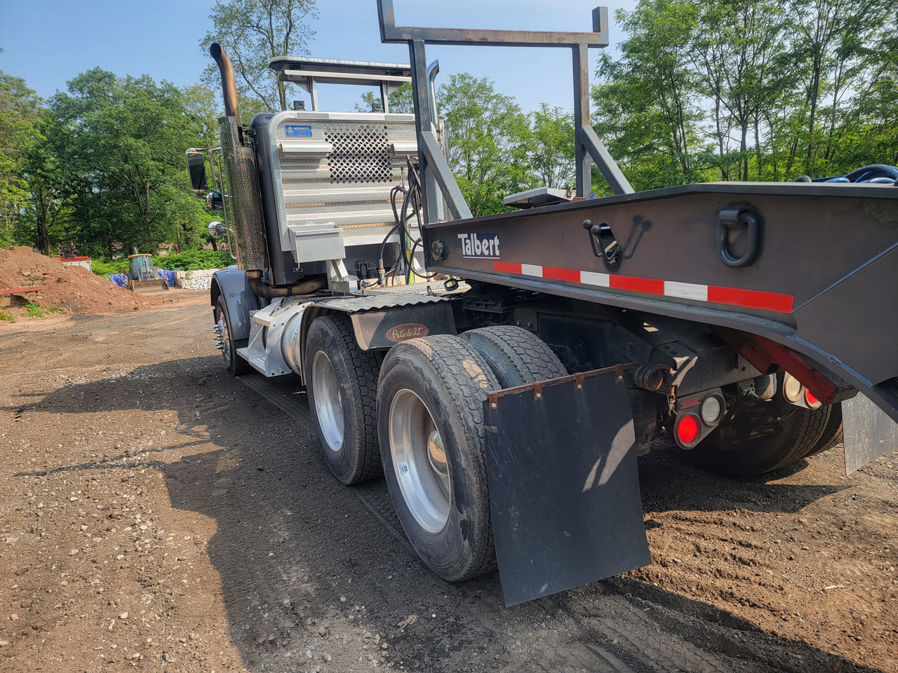 PETERBILT 365 DAY CAB TRACTOR