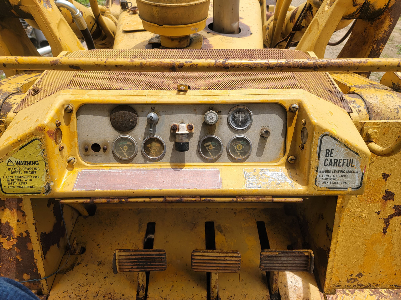 Used CAT 977L CRAWLER LOADER