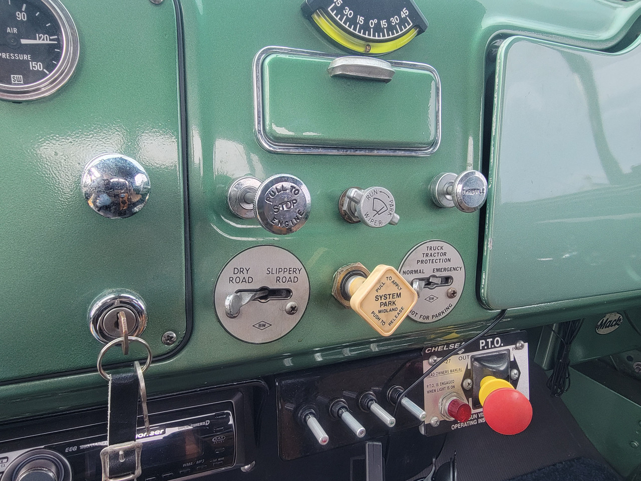 Mack B-61 B Model Show Truck