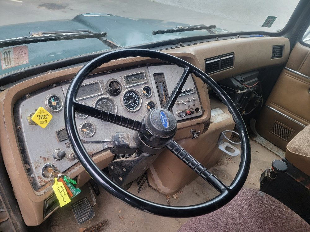 FORD L7000 Single Axle Dump 22' Rack Body