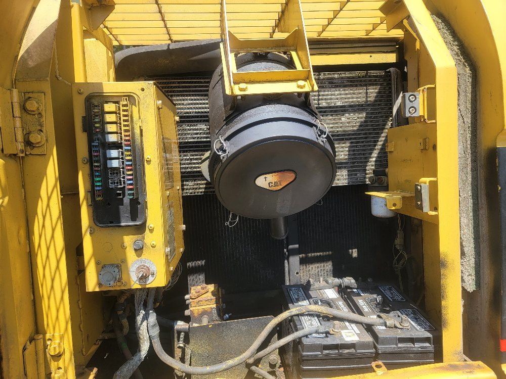 CAT 320CL EXCAVATOR