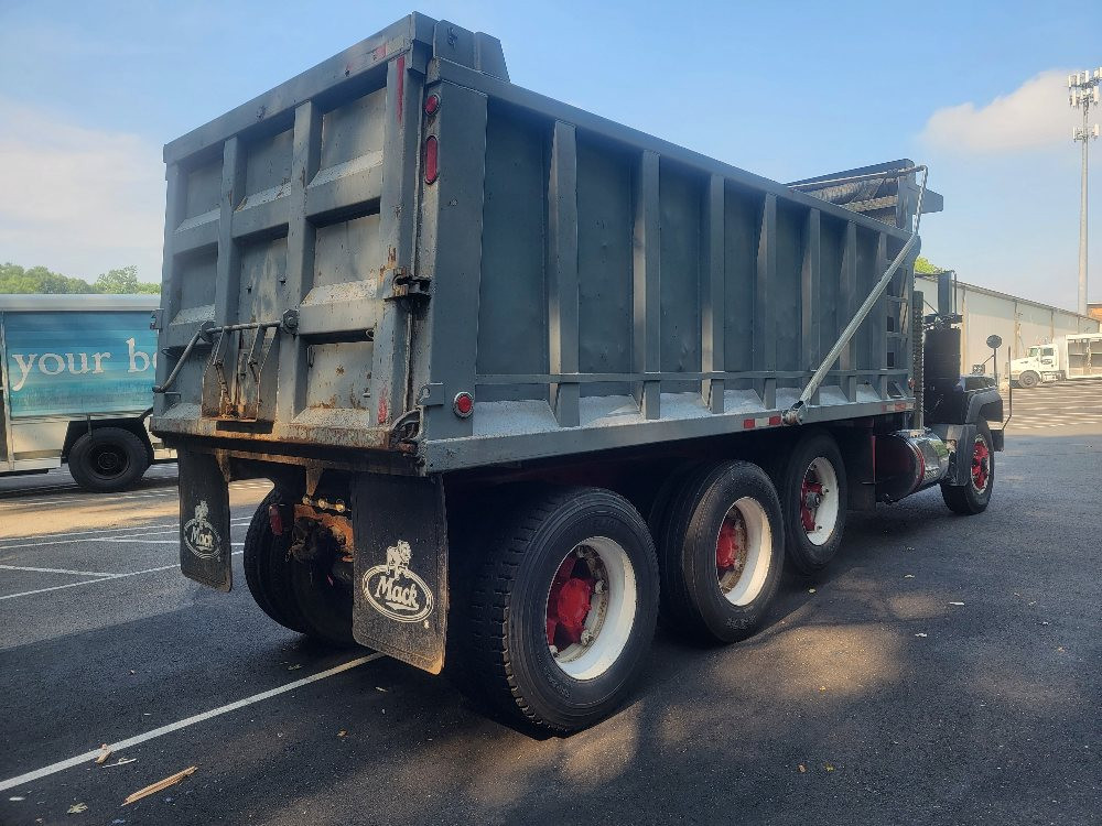 MACK RD688S Tri Axle Dump