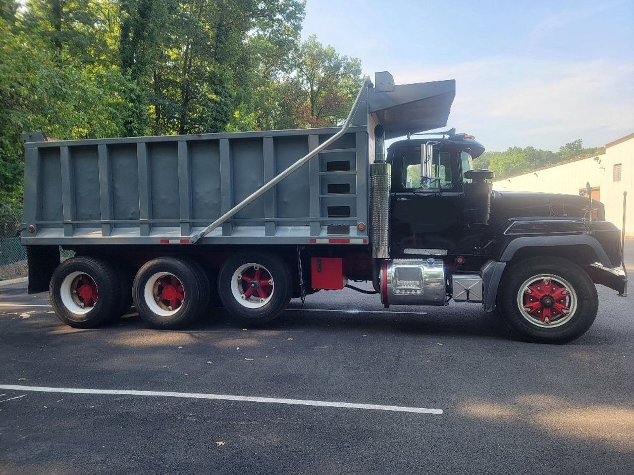 MACK RD688S Tri Axle Dump