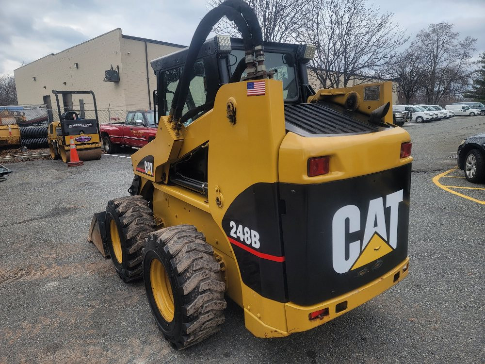 CAT 248B Skid Steer Loader