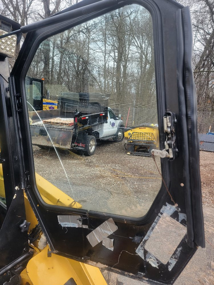 CAT 248B Skid Steer Loader