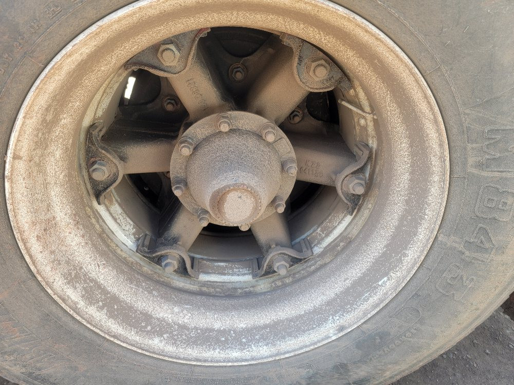 MACK CL713 Tandem Axle Dump