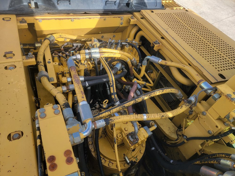CAT 330CL EXCAVATOR