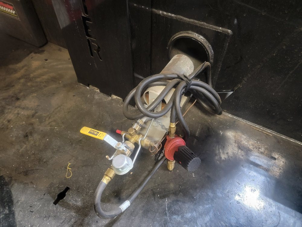 SEALMASTER TR 300 Heated Tack Coat Asphalt Distributor