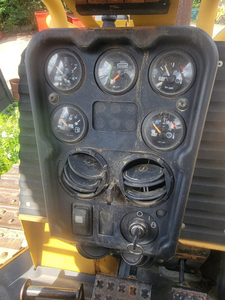 CAT D3G LGP DOZER
